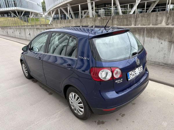 Blue Volkswagen Golf Plus 2010 in Vilnius, with an engine capacity of 1.40 L and mileage of 20 thousand km for 900 €, photo 2 on AUTOMOTO.COM.LV