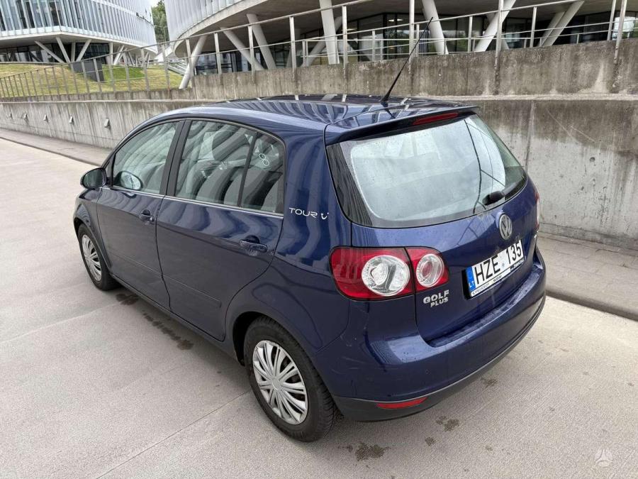 Blue Volkswagen Golf Plus 2010 in Vilnius, with an engine capacity of 1.40 L and mileage of 20 thousand km for 900 €, photo 3 on AUTOMOTO.COM.LV