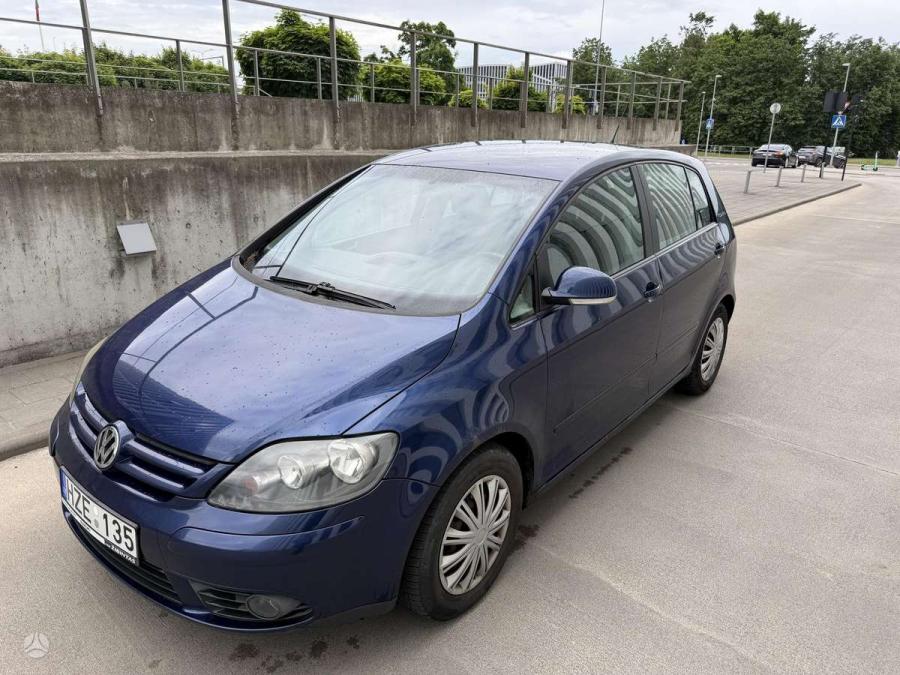 Blue Volkswagen Golf Plus 2010 in Vilnius, with an engine capacity of 1.40 L and mileage of 20 thousand km for 900 €, photo 4 on AUTOMOTO.COM.LV