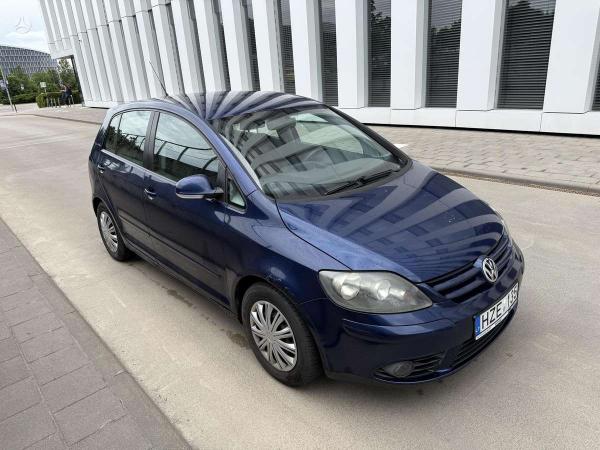 Blue Volkswagen Golf Plus 2010 in Vilnius, with an engine capacity of 1.40 L and mileage of 20 thousand km for 900 €, photo 4 on AUTOMOTO.COM.LV