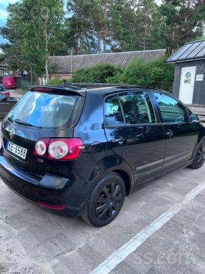 Blue Volkswagen Golf Plus 2010 in Tukums, with an engine capacity of 1.60 L and mileage of 257 thousand km for 2700 €, photo 5 on AUTOMOTO.COM.LV
