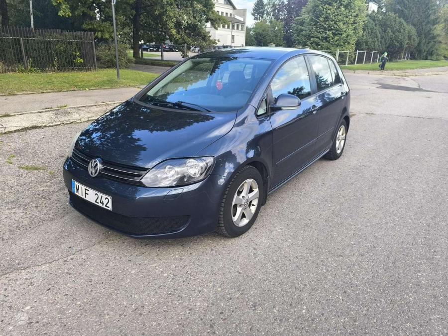 Blue Volkswagen Golf Plus 2010 in Kaunas, with an engine capacity of 1.40 L and mileage of 250 thousand km for 3750 €, photo 1 on AUTOMOTO.COM.LV
