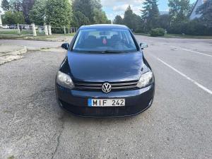 Blue Volkswagen Golf Plus 2010 in Kaunas, with an engine capacity of 1.40 L and mileage of 250 thousand km for 3750 €, photo 3 on AUTOMOTO.COM.LV