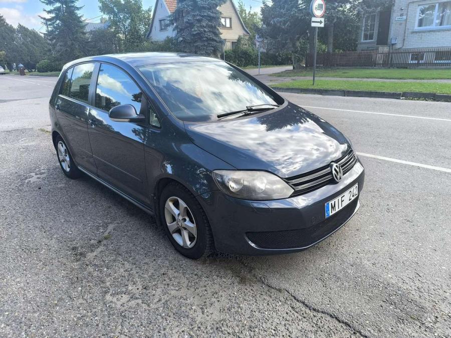 Blue Volkswagen Golf Plus 2010 in Kaunas, with an engine capacity of 1.40 L and mileage of 250 thousand km for 3750 €, photo 4 on AUTOMOTO.COM.LV