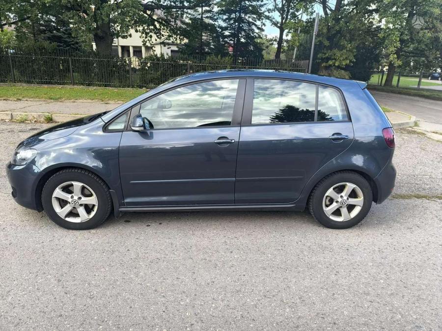 Blue Volkswagen Golf Plus 2010 in Kaunas, with an engine capacity of 1.40 L and mileage of 250 thousand km for 3750 €, photo 5 on AUTOMOTO.COM.LV