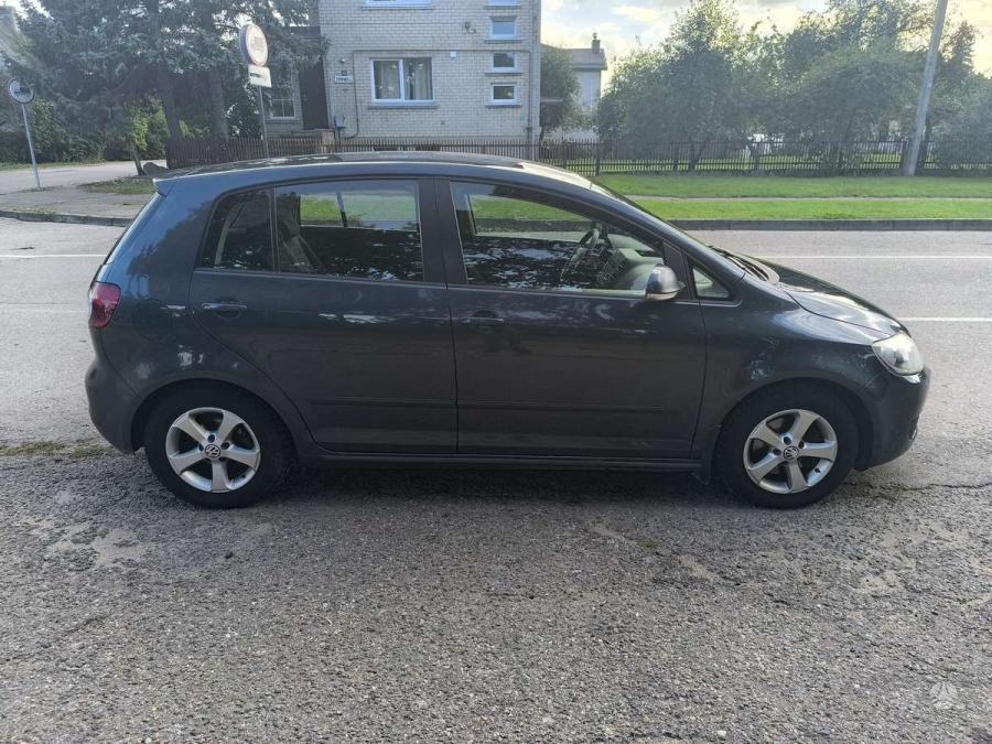 Blue Volkswagen Golf Plus 2010 in Kaunas, with an engine capacity of 1.40 L and mileage of 250 thousand km for 3750 €, photo 6 on AUTOMOTO.COM.LV