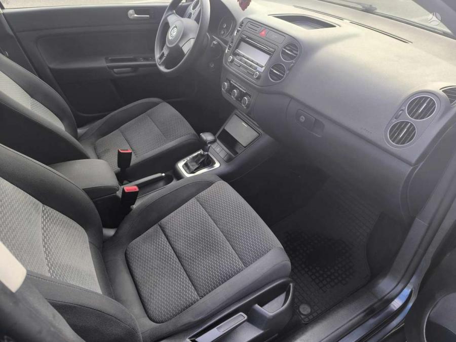 Blue Volkswagen Golf Plus 2010 in Kaunas, with an engine capacity of 1.40 L and mileage of 250 thousand km for 3750 €, photo 11 on AUTOMOTO.COM.LV