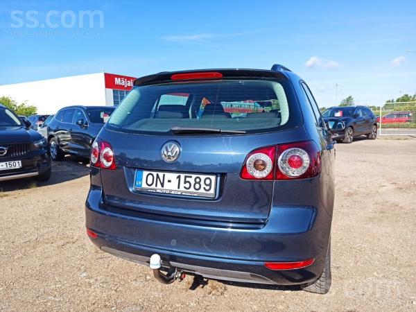 Zils Volkswagen Golf Plus 2010 Daugavpils, ar dzinēja tilpumu 1.60 L un nobraukumu 0 tūkst. km par 5650 €, foto 7 vietnē AUTOMOTO.COM.LV