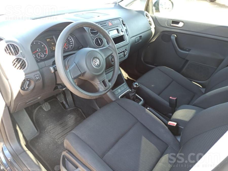 Zils Volkswagen Golf Plus 2010 Daugavpils, ar dzinēja tilpumu 1.60 L un nobraukumu 0 tūkst. km par 5650 €, foto 15 vietnē AUTOMOTO.COM.LV
