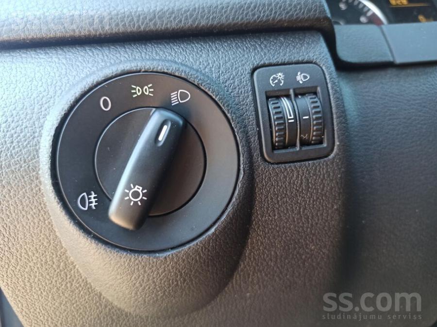 Zils Volkswagen Golf Plus 2010 Daugavpils, ar dzinēja tilpumu 1.60 L un nobraukumu 0 tūkst. km par 5650 €, foto 25 vietnē AUTOMOTO.COM.LV