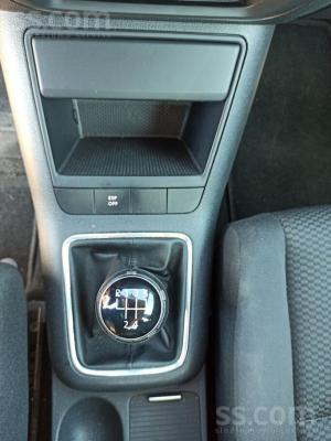 Zils Volkswagen Golf Plus 2010 Daugavpils, ar dzinēja tilpumu 1.60 L un nobraukumu 0 tūkst. km par 5650 €, foto 28 vietnē AUTOMOTO.COM.LV