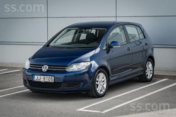 Blue Volkswagen Golf Plus 2011 in Riga, with an engine capacity of 1.60 L and mileage of 162 thousand km for 5500 €, photo 1 on AUTOMOTO.COM.LV