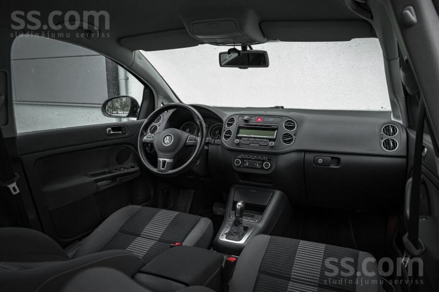 Blue Volkswagen Golf Plus 2011 in Riga, with an engine capacity of 1.60 L and mileage of 162 thousand km for 5500 €, photo 14 on AUTOMOTO.COM.LV