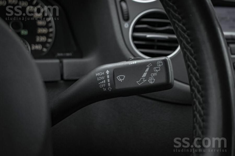 Blue Volkswagen Golf Plus 2011 in Riga, with an engine capacity of 1.60 L and mileage of 162 thousand km for 5500 €, photo 23 on AUTOMOTO.COM.LV