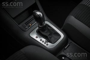 Blue Volkswagen Golf Plus 2011 in Riga, with an engine capacity of 1.60 L and mileage of 162 thousand km for 5500 €, photo 24 on AUTOMOTO.COM.LV
