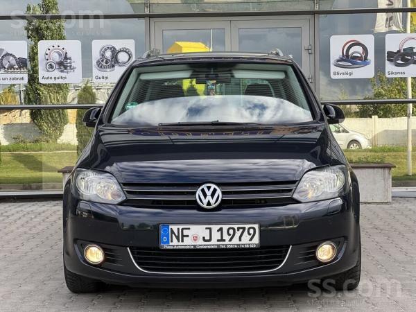 Blue Volkswagen Golf Plus 2011 in Jekabpils, with an engine capacity of 2.00 L and mileage of 218 thousand km for 6200 €, photo 4 on AUTOMOTO.COM.LV