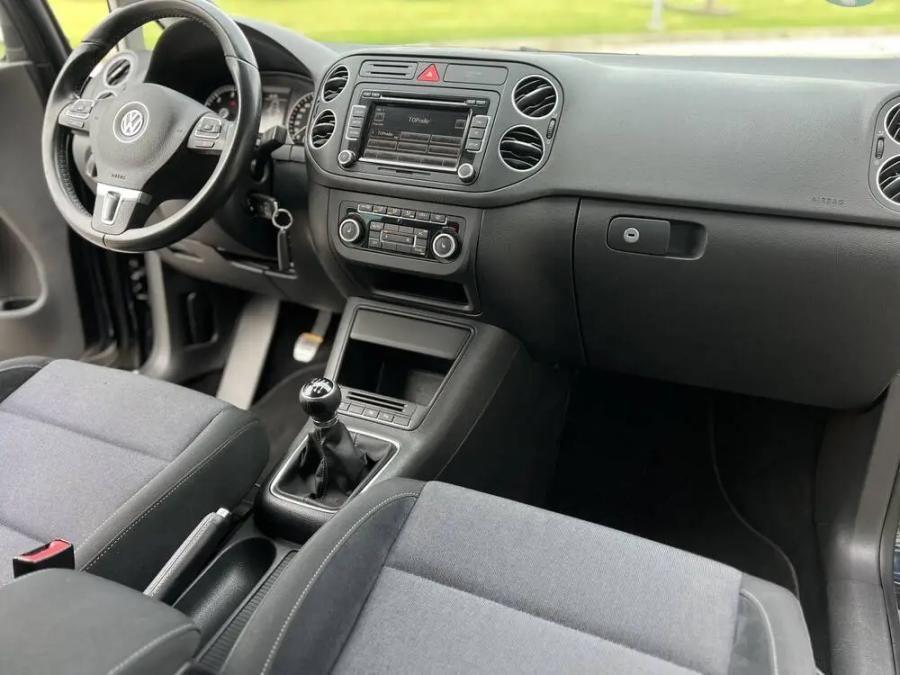 Zils Volkswagen Golf Plus 2011 Jēkabpils, ar dzinēja tilpumu 2.00 L un nobraukumu 218 tūkst. km par 6200 €, foto 18 vietnē AUTOMOTO.COM.LV