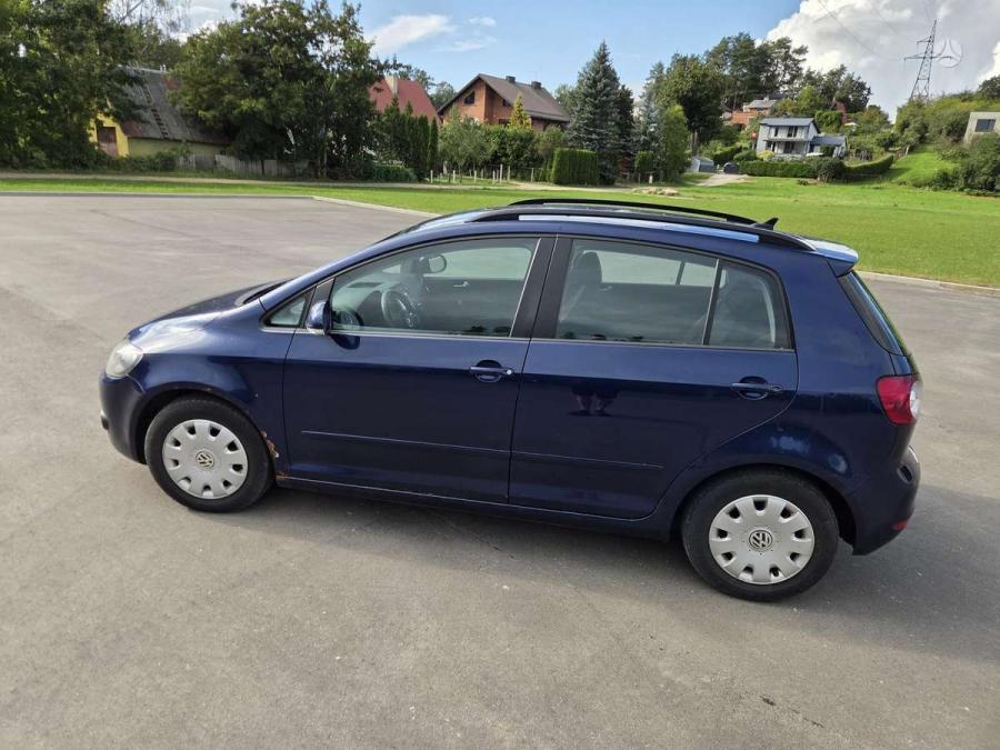 Zils Volkswagen Golf Plus 2011 Kauņa, ar dzinēja tilpumu 1.60 L un nobraukumu 348 tūkst. km par 2200 €, foto 7 vietnē AUTOMOTO.COM.LV