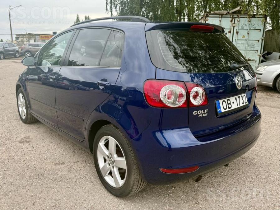 Blue Volkswagen Golf Plus 2012 in Riga, with an engine capacity of 1.20 L and mileage of 0 thousand km for 4550 €, photo 4 on AUTOMOTO.COM.LV
