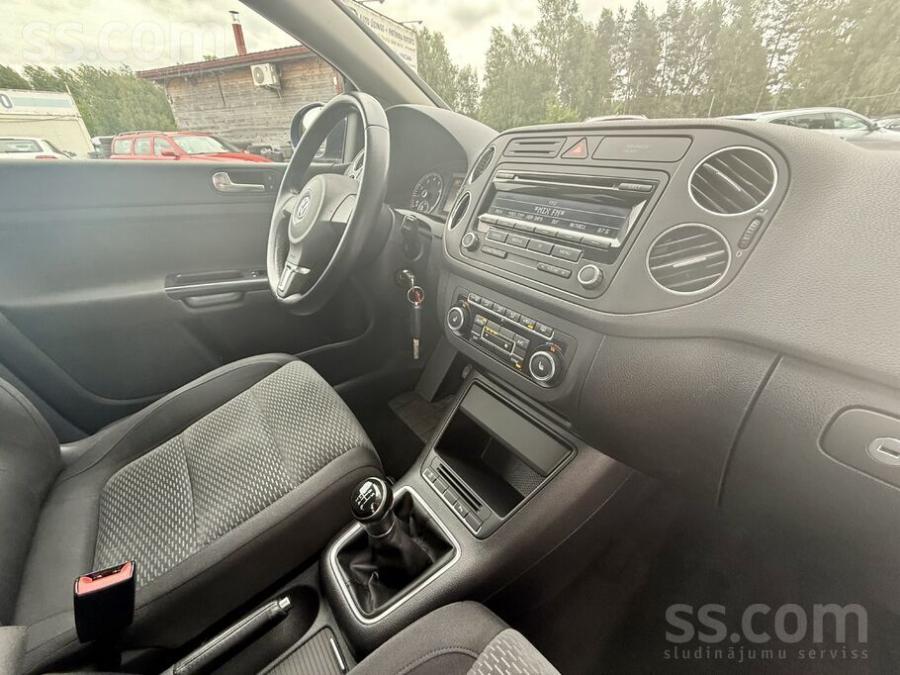Blue Volkswagen Golf Plus 2012 in Riga, with an engine capacity of 1.20 L and mileage of 0 thousand km for 4550 €, photo 13 on AUTOMOTO.COM.LV