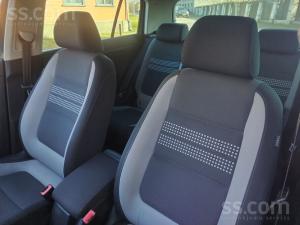 Blue Volkswagen Golf Plus 2013 in Riga, with an engine capacity of 1.60 L and mileage of 0 thousand km for 4700 €, photo 15 on AUTOMOTO.COM.LV