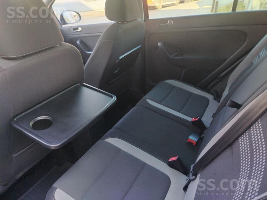 Blue Volkswagen Golf Plus 2013 in Riga, with an engine capacity of 1.60 L and mileage of 0 thousand km for 4700 €, photo 16 on AUTOMOTO.COM.LV