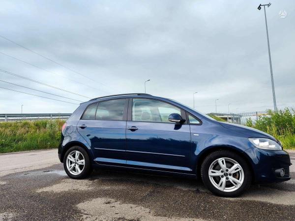 Blue Volkswagen Golf Plus 2013 in Marijampole, with an engine capacity of 1.60 L and mileage of 213 thousand km for 4200 €, photo 1 on AUTOMOTO.COM.LV
