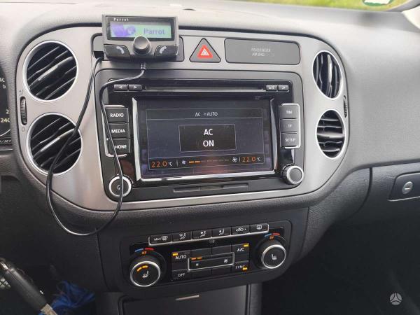 Blue Volkswagen Golf Plus 2013 in Marijampole, with an engine capacity of 1.60 L and mileage of 213 thousand km for 4200 €, photo 6 on AUTOMOTO.COM.LV