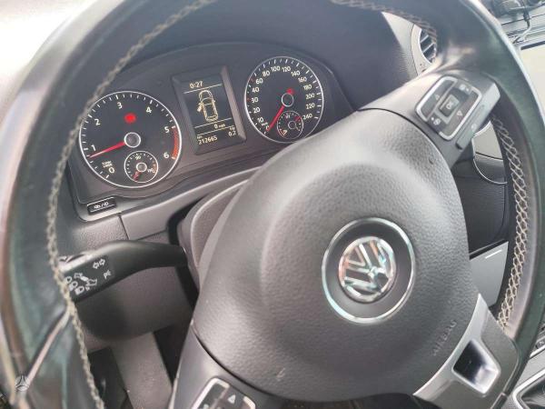 Blue Volkswagen Golf Plus 2013 in Marijampole, with an engine capacity of 1.60 L and mileage of 213 thousand km for 4200 €, photo 7 on AUTOMOTO.COM.LV
