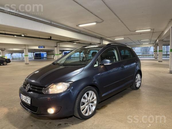 Zils Volkswagen Golf Plus 2013 Rīga, ar dzinēja tilpumu 1.60 L un nobraukumu 155 tūkst. km par 6900 €, foto 1 vietnē AUTOMOTO.COM.LV