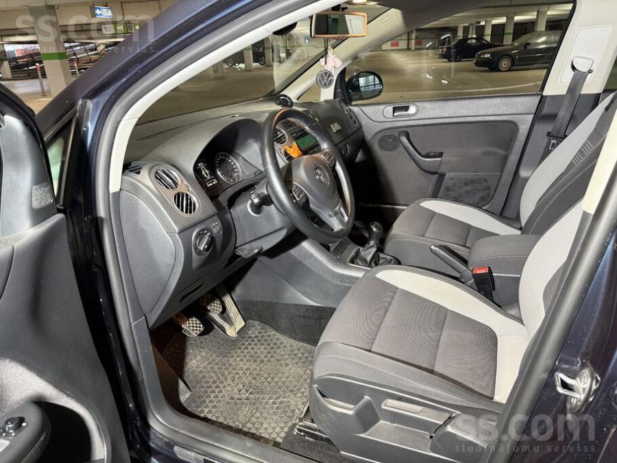 Zils Volkswagen Golf Plus 2013 Rīga, ar dzinēja tilpumu 1.60 L un nobraukumu 155 tūkst. km par 6900 €, foto 10 vietnē AUTOMOTO.COM.LV
