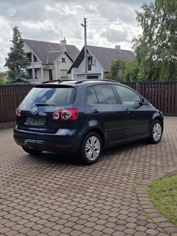 Blue Volkswagen Golf Plus 2013 in Radviliskis, with an engine capacity of 1.60 L and mileage of 217 thousand km for 5800 €, photo 6 on AUTOMOTO.COM.LV