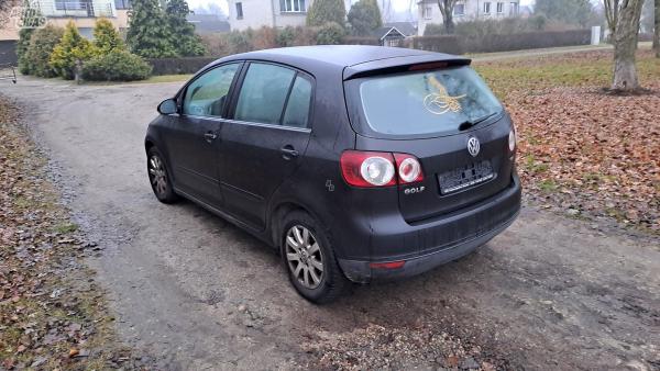 Blue Volkswagen Golf Plus 2005 in Vilnius, with an engine capacity of 1.90 L and mileage of 326 thousand km for 1650 €, photo 5 on AUTOMOTO.COM.LV