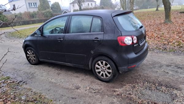 Blue Volkswagen Golf Plus 2005 in Vilnius, with an engine capacity of 1.90 L and mileage of 326 thousand km for 1650 €, photo 6 on AUTOMOTO.COM.LV