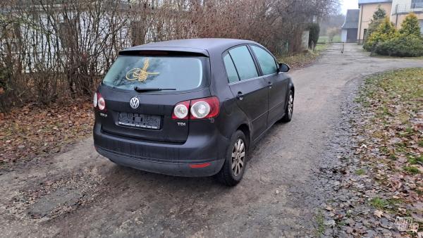 Blue Volkswagen Golf Plus 2005 in Vilnius, with an engine capacity of 1.90 L and mileage of 326 thousand km for 1650 €, photo 9 on AUTOMOTO.COM.LV