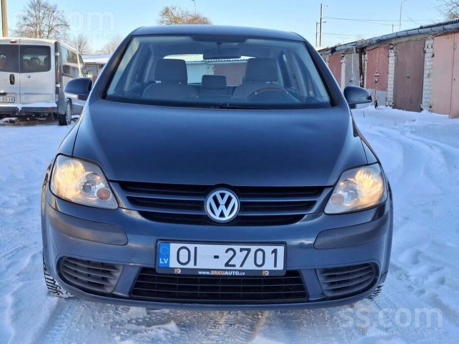 Zils Volkswagen Golf Plus 2005 Liepāja, ar dzinēja tilpumu 1.40 L un nobraukumu 235 tūkst. km par 3100 €, foto 5 vietnē AUTOMOTO.COM.LV