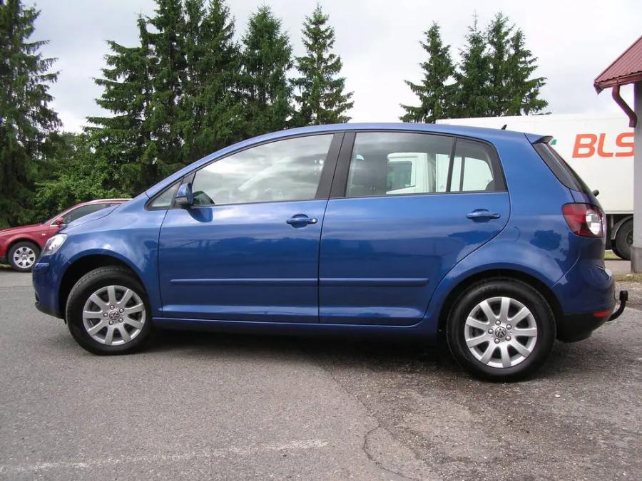 Zils Volkswagen Golf Plus 2005 Sigulda, ar dzinēja tilpumu 1.90 L un nobraukumu 302 tūkst. km par 3950 €, foto 5 vietnē AUTOMOTO.COM.LV