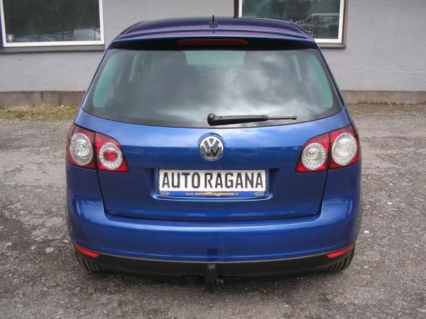 Blue Volkswagen Golf Plus 2005 in Sigulda, with an engine capacity of 1.90 L and mileage of 302 thousand km for 3950 €, photo 6 on AUTOMOTO.COM.LV
