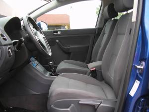 Zils Volkswagen Golf Plus 2005 Sigulda, ar dzinēja tilpumu 1.90 L un nobraukumu 302 tūkst. km par 3950 €, foto 18 vietnē AUTOMOTO.COM.LV