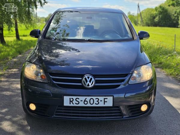 Blue Volkswagen Golf Plus 2006 in Ariogala, with an engine capacity of 2.00 L and mileage of 277 thousand km for 2800 €, photo 6 on AUTOMOTO.COM.LV