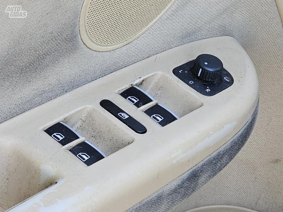 Zils Volkswagen Golf Plus 2006 Ariogala, ar dzinēja tilpumu 2.00 L un nobraukumu 277 tūkst. km par 2800 €, foto 12 vietnē AUTOMOTO.COM.LV