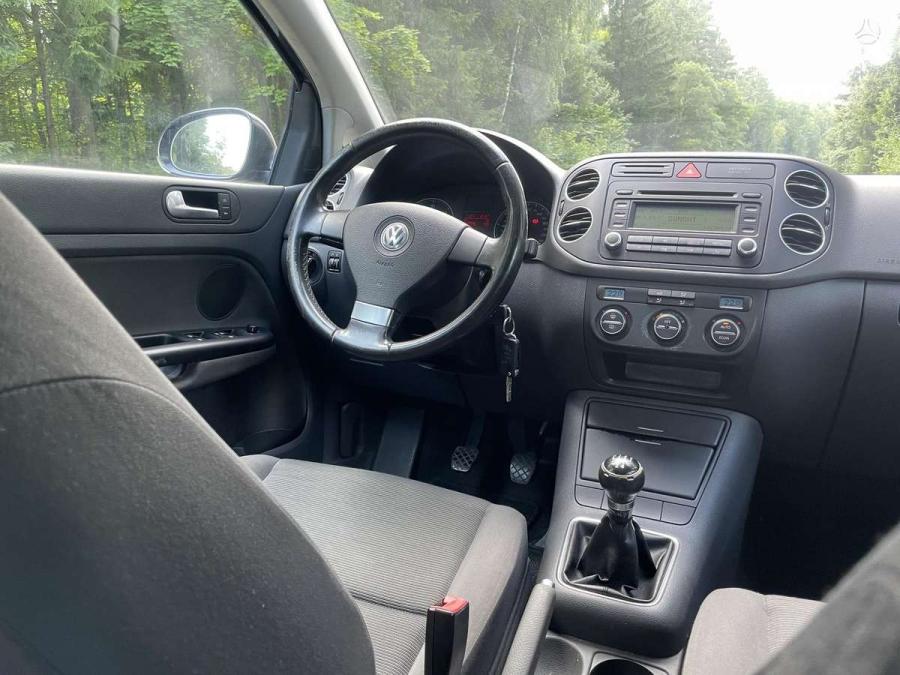 Blue Volkswagen Golf Plus 2006 in Vilnius, with an engine capacity of 1.90 L and mileage of 343 thousand km for 1950 €, photo 13 on AUTOMOTO.COM.LV