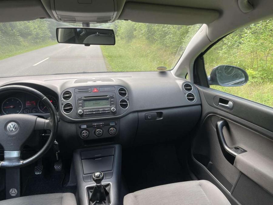 Blue Volkswagen Golf Plus 2006 in Vilnius, with an engine capacity of 1.90 L and mileage of 343 thousand km for 1950 €, photo 14 on AUTOMOTO.COM.LV