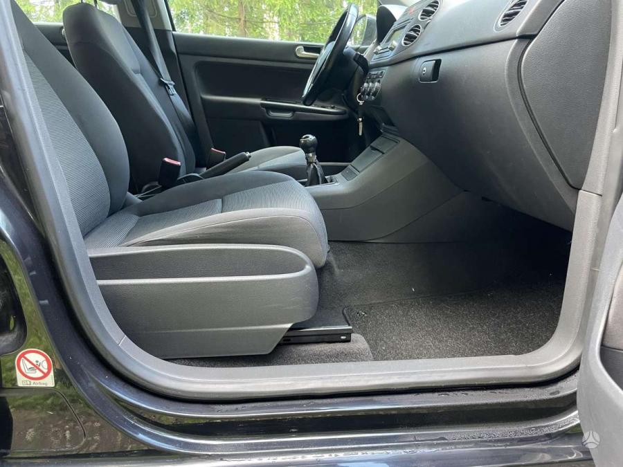 Blue Volkswagen Golf Plus 2006 in Vilnius, with an engine capacity of 1.90 L and mileage of 343 thousand km for 1950 €, photo 15 on AUTOMOTO.COM.LV