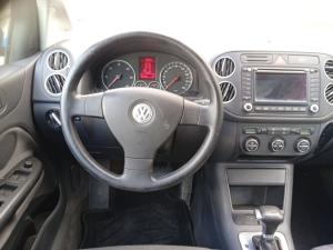 Zils Volkswagen Golf Plus 2006 Marijampole, ar dzinēja tilpumu 2.00 L un nobraukumu 247 tūkst. km par 2750 €, foto 15 vietnē AUTOMOTO.COM.LV