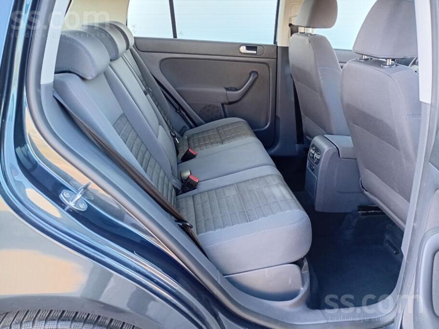 Zils Volkswagen Golf Plus 2007 Rīga, ar dzinēja tilpumu 1.40 L un nobraukumu 131 tūkst. km par 4290 €, foto 12 vietnē AUTOMOTO.COM.LV