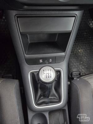 Zils Volkswagen Golf Plus 2007 Viļņa, ar dzinēja tilpumu 2.00 L un nobraukumu 303 tūkst. km par 1400 €, foto 4 vietnē AUTOMOTO.COM.LV