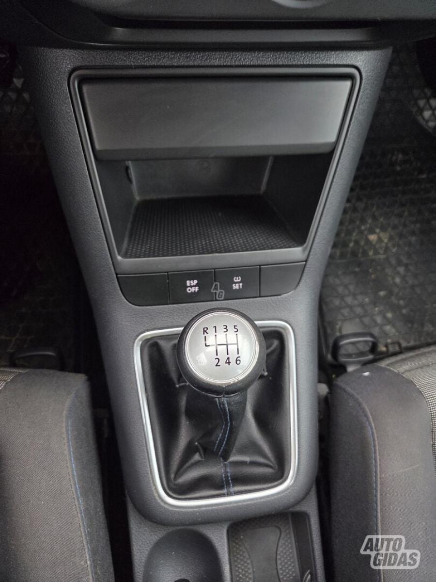 Zils Volkswagen Golf Plus 2007 Viļņa, ar dzinēja tilpumu 2.00 L un nobraukumu 303 tūkst. km par 1400 €, foto 4 vietnē AUTOMOTO.COM.LV