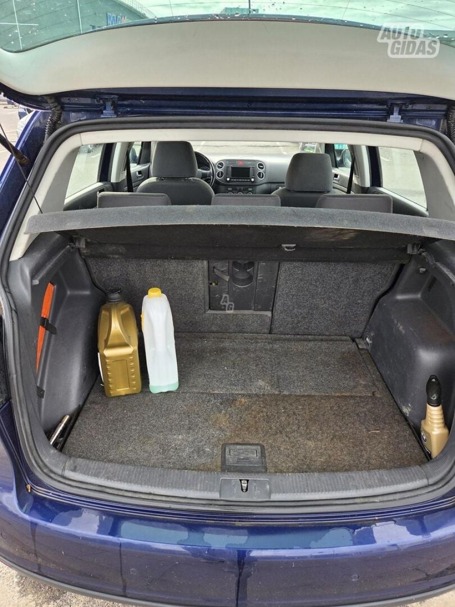 Zils Volkswagen Golf Plus 2007 Viļņa, ar dzinēja tilpumu 2.00 L un nobraukumu 303 tūkst. km par 1400 €, foto 19 vietnē AUTOMOTO.COM.LV