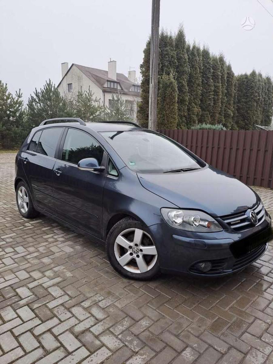 Zils Volkswagen Golf Plus 2008 Viļņa, ar dzinēja tilpumu 1.90 L un nobraukumu 239 tūkst. km par 2700 €, foto 1 vietnē AUTOMOTO.COM.LV